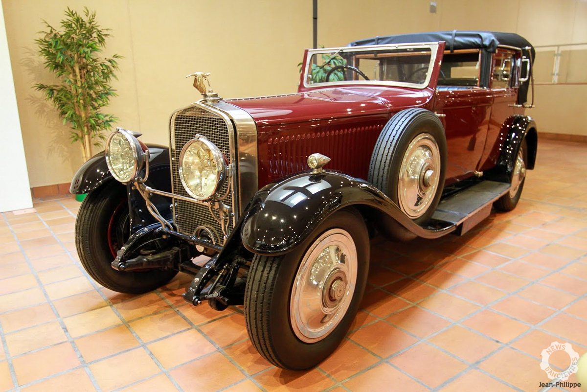 Visite Royale, à la Découverte de la Collection de Voitures du Prince ...