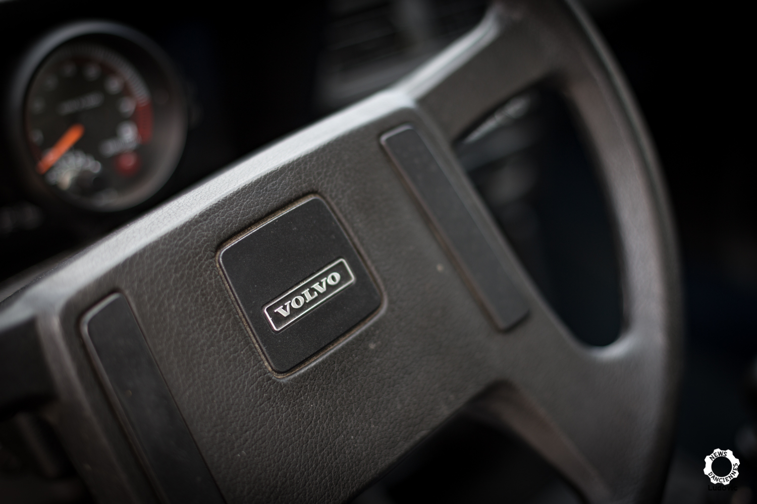 Au Volant d'une Suédo-Hollandaise au Cœur Français : la Volvo 343 ...