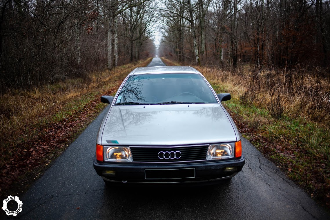 À bord d'une Audi 100, discrétion remarquable et mazout collectionnable ...