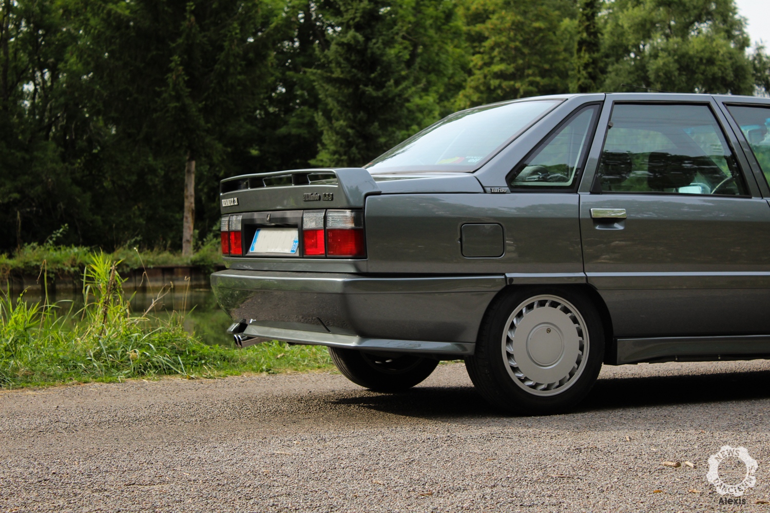 Essai Renault 21 2L Turbo : comme à l'époque, un défi ! - News d'Anciennes