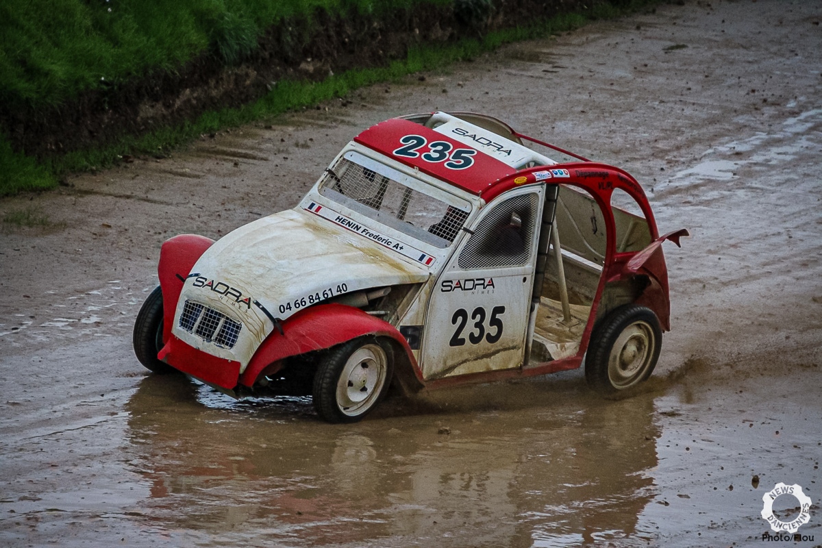 Sous la pluie à la finale du 2CV Cross 2019 - News d'Anciennes
