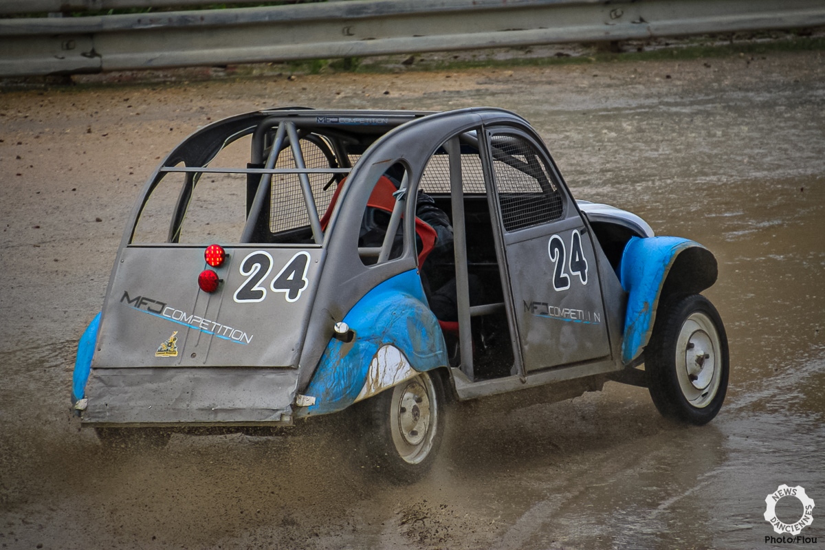 Sous la pluie à la finale du 2CV Cross 2019 - News d'Anciennes