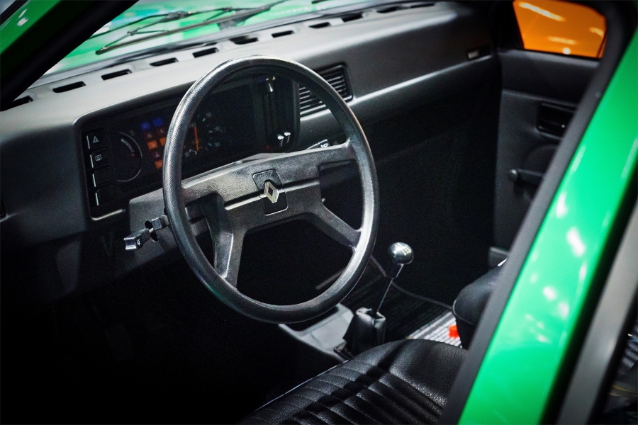 La Renault 14, c'est quand même plus qu'une poire - News d'Anciennes