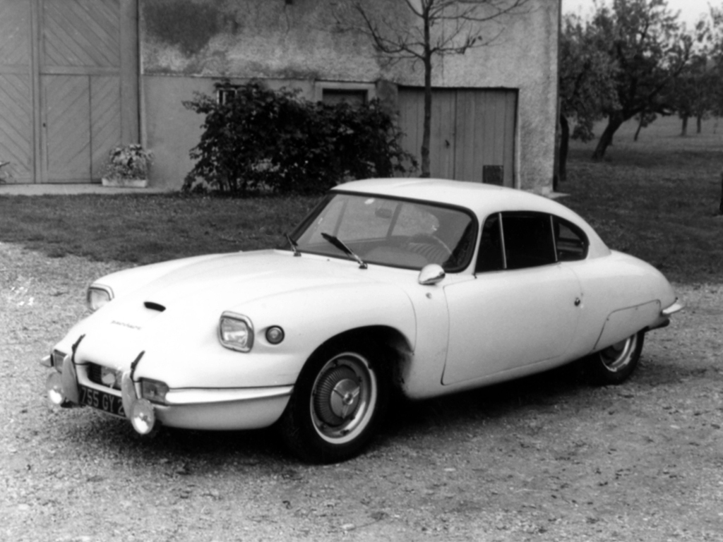 Panhard CD, deux cylindres pas besoin de plus ! - News d'Anciennes