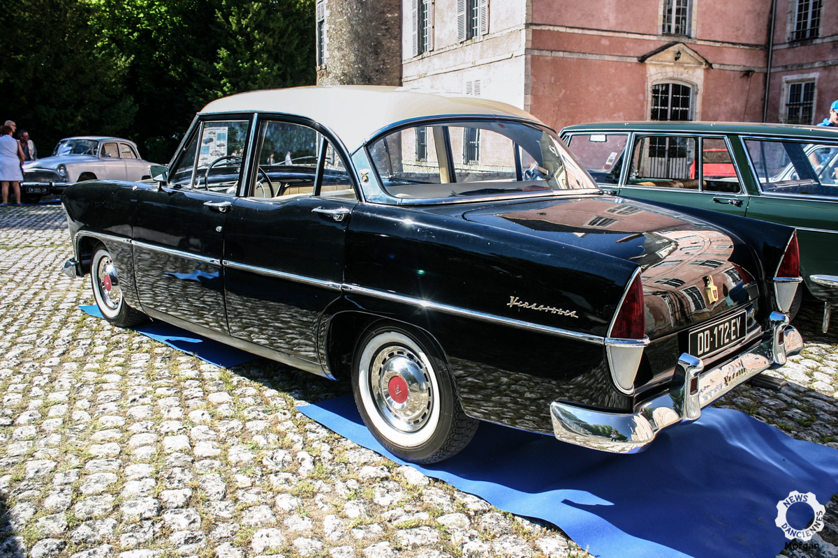 Simca Vedette, le dernier V8 français - News d'Anciennes
