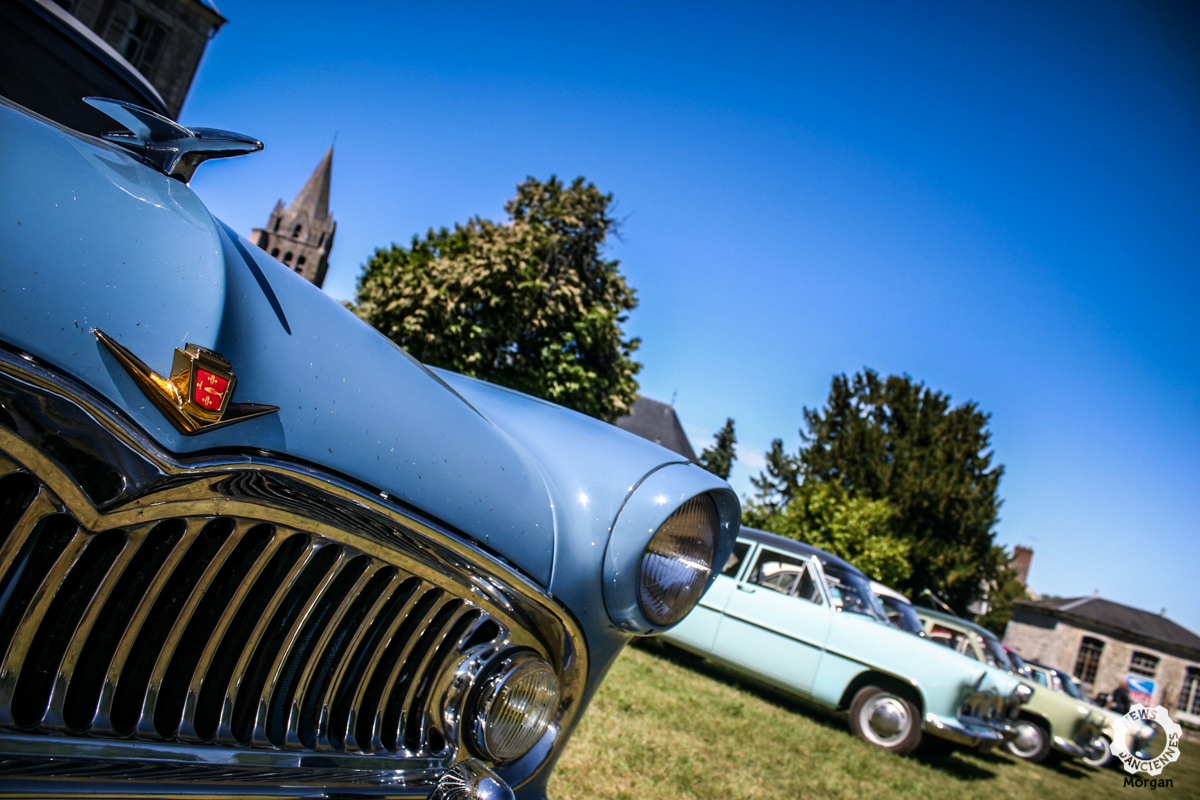 Simca Vedette, le dernier V8 français - News d'Anciennes