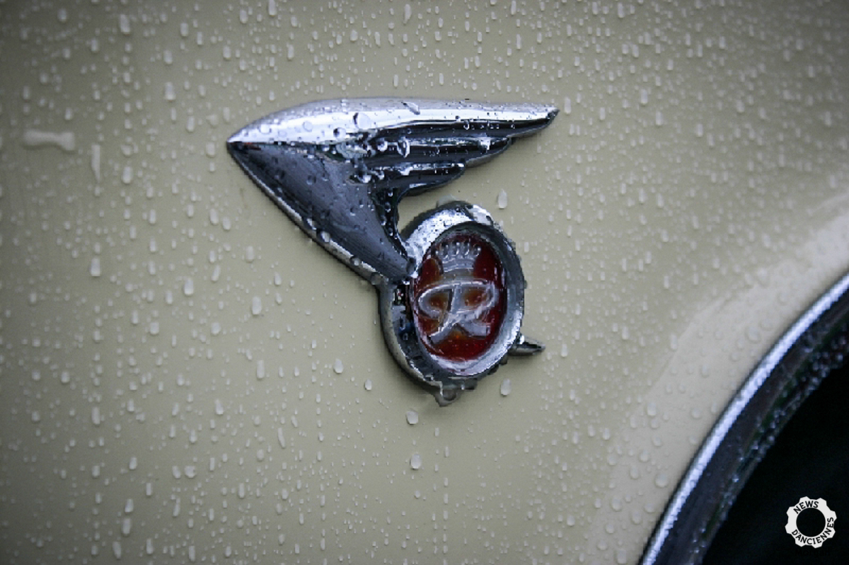 Simca Vedette, le dernier V8 français - News d'Anciennes