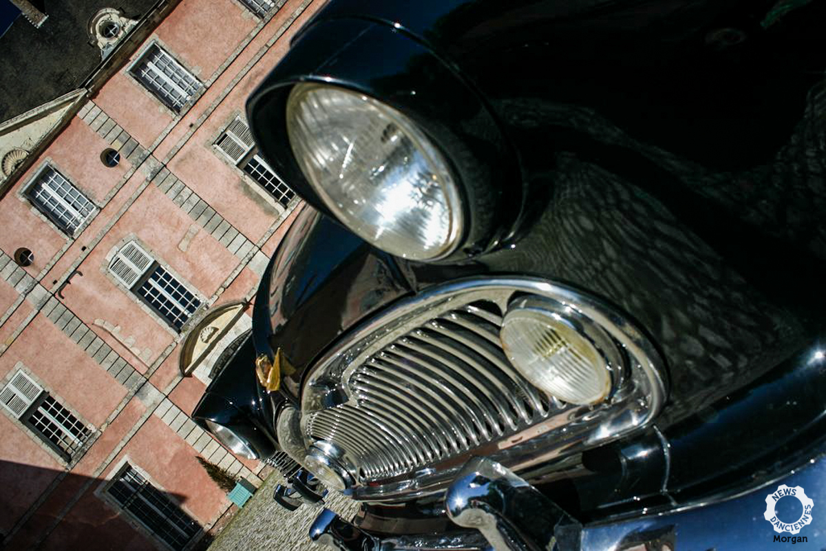 Simca Vedette, le dernier V8 français - News d'Anciennes