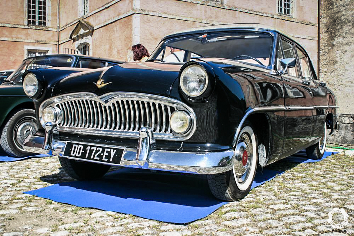Simca Vedette, le dernier V8 français - News d'Anciennes