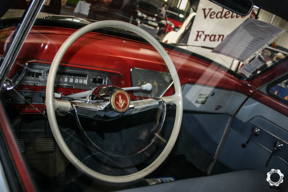 Simca Vedette, le dernier V8 français - News d'Anciennes