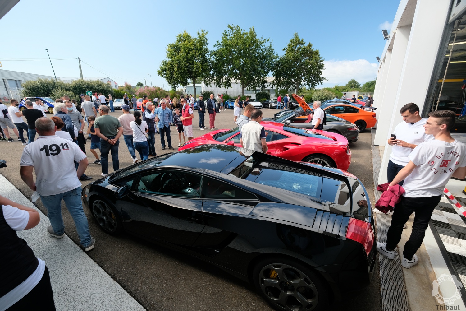 Rassemblement du British Racing Garage : qu'elle fait du bien cette ...