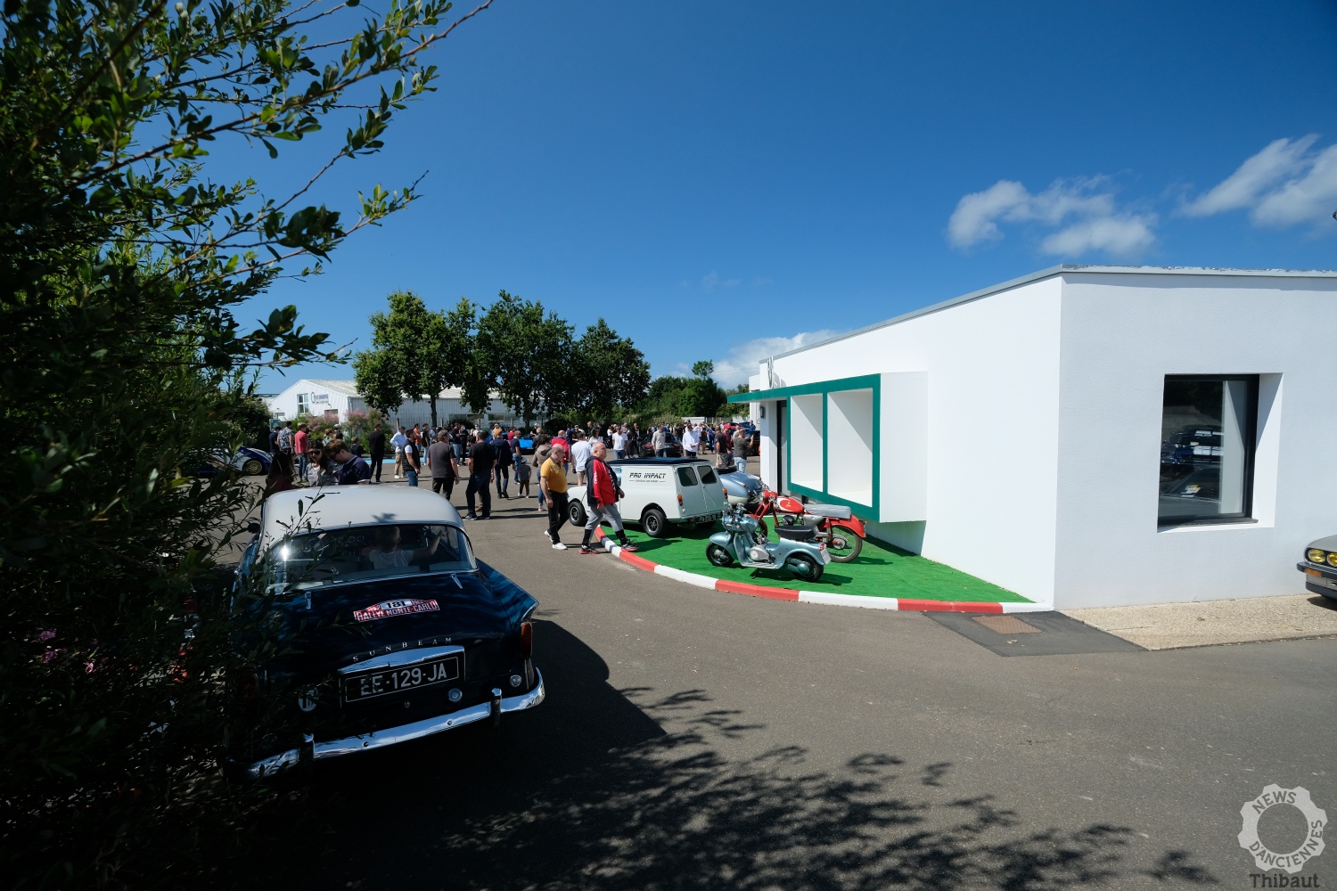 Rassemblement du British Racing Garage : qu'elle fait du bien cette ...