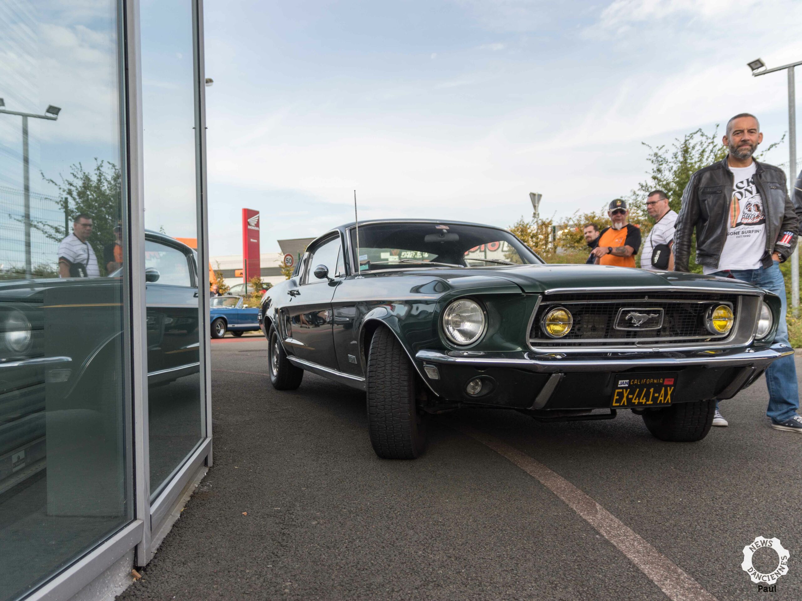Un dimanche au Sunday Drivers : des anciennes et des américaines ...