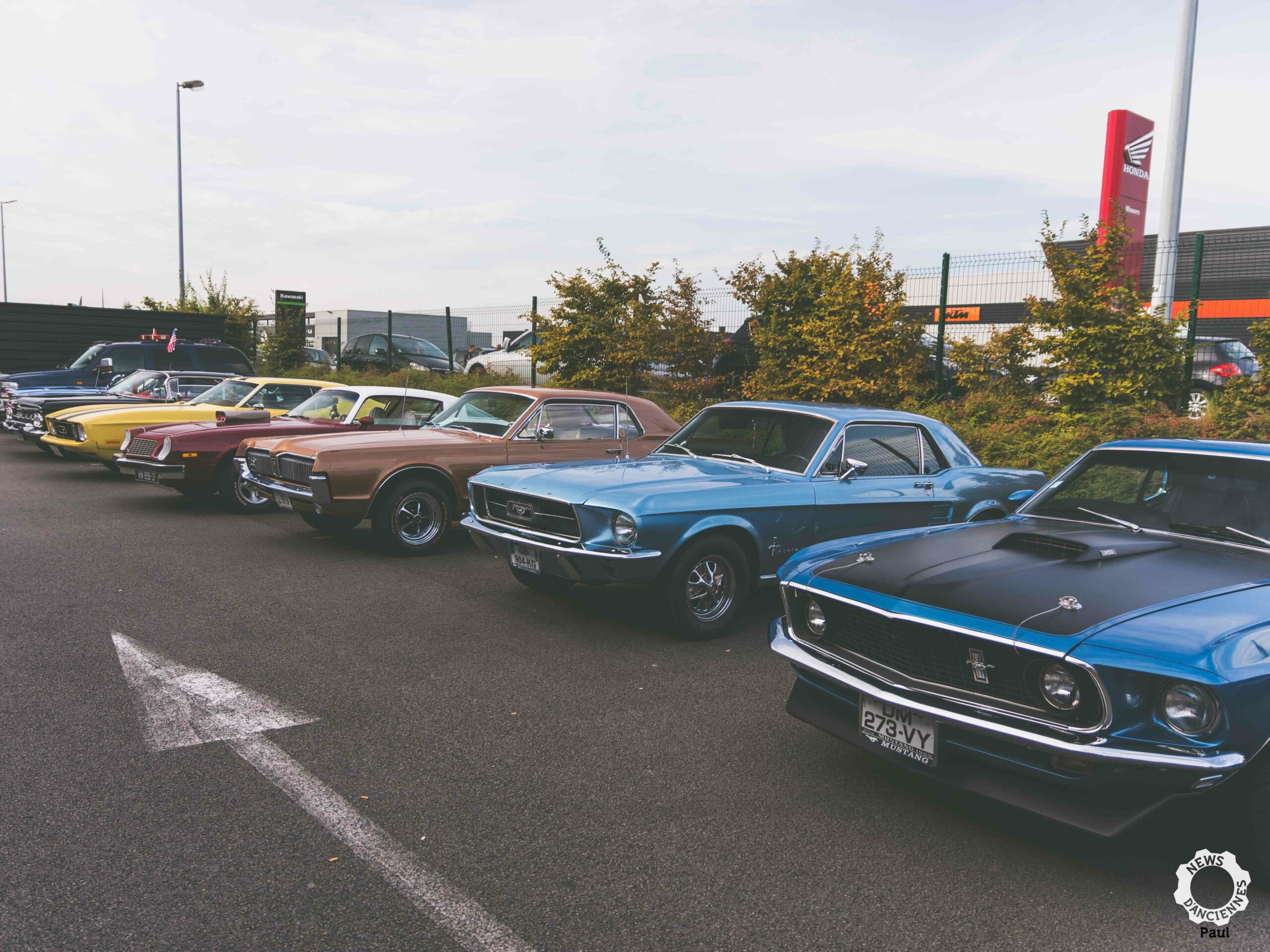 Un dimanche au Sunday Drivers : des anciennes et des américaines ...