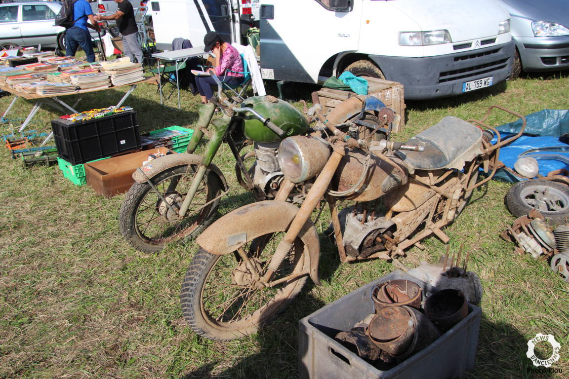 Bourse de Bazouges 2021, un succès immense ! - News d'Anciennes