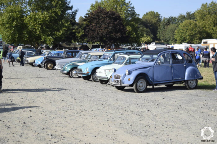 Bourse de Bazouges 2021, un succès immense ! - News d'Anciennes