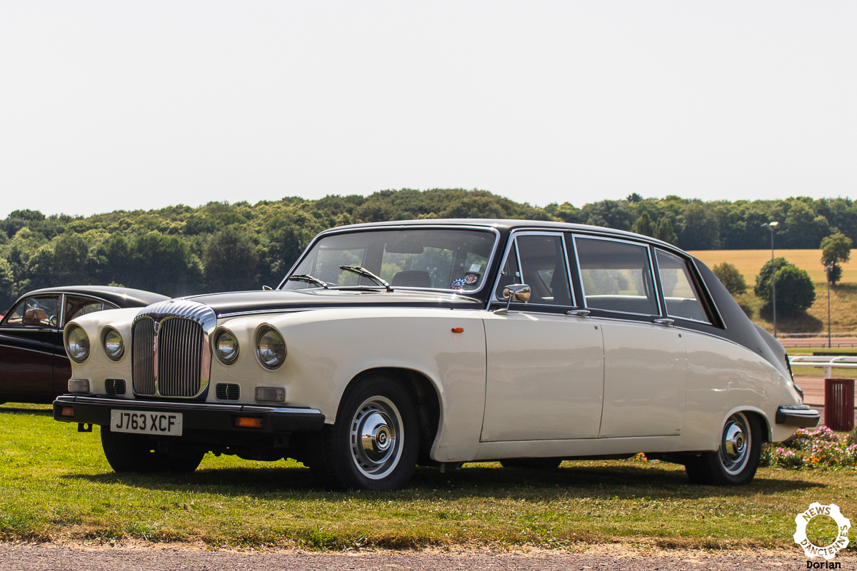Rétro Classic 53, belle expo, superbes autos et tout ça pour une belle ...