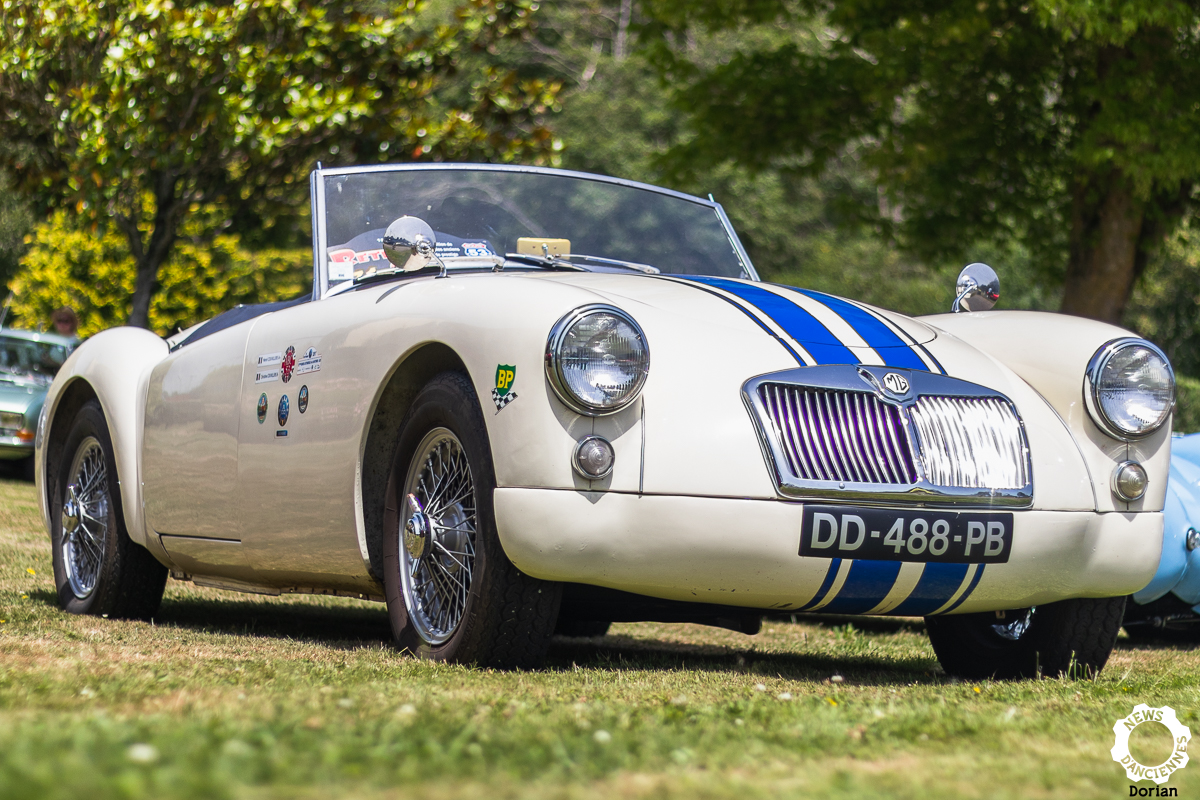Rétro Classic 53, belle expo, superbes autos et tout ça pour une belle ...