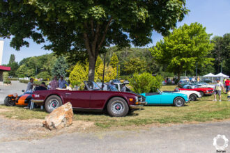Rétro Classic 53, belle expo, superbes autos et tout ça pour une belle ...