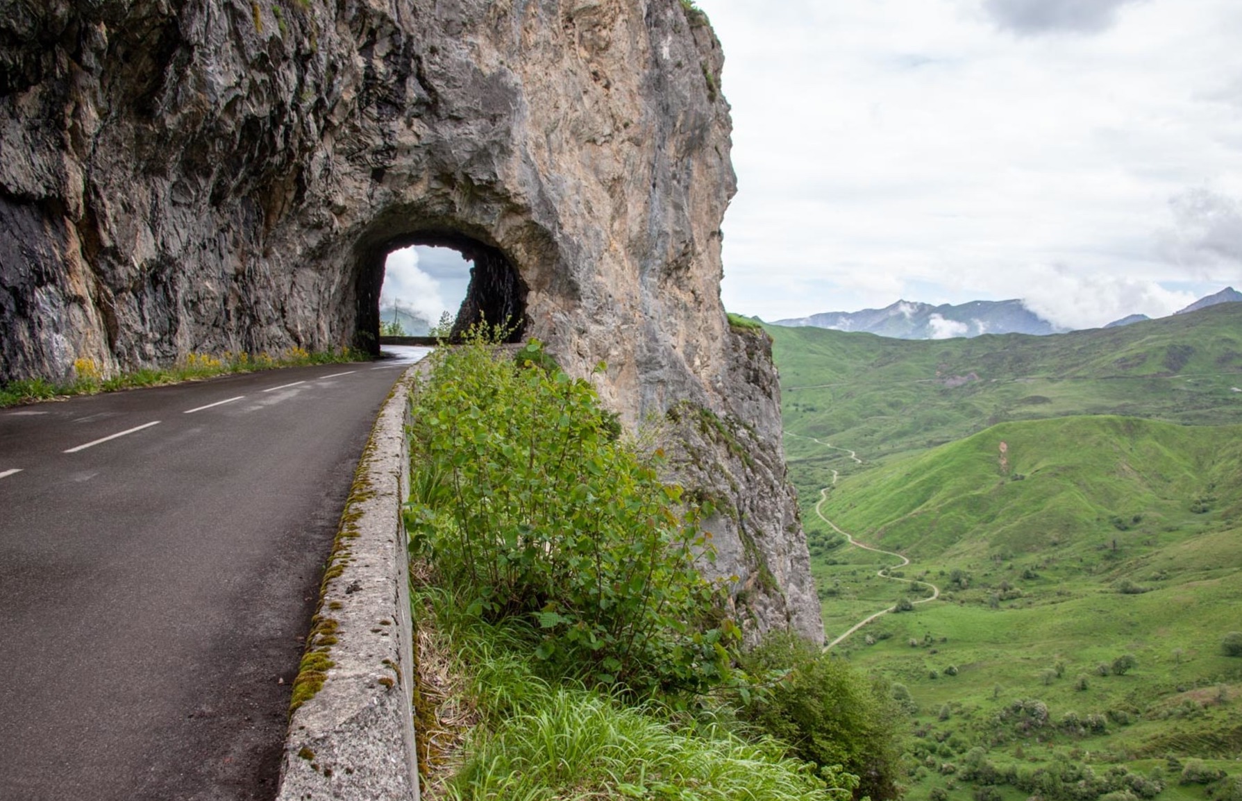 Roadbook d’Anciennes #49 : La route des cols des Pyrénées, 900 km entre ...