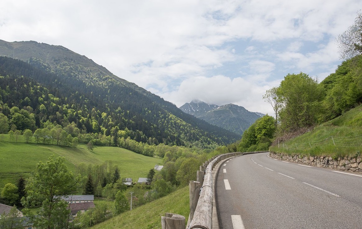 Roadbook d’Anciennes #50 : La route des cols des Pyrénées, 900 km entre ...