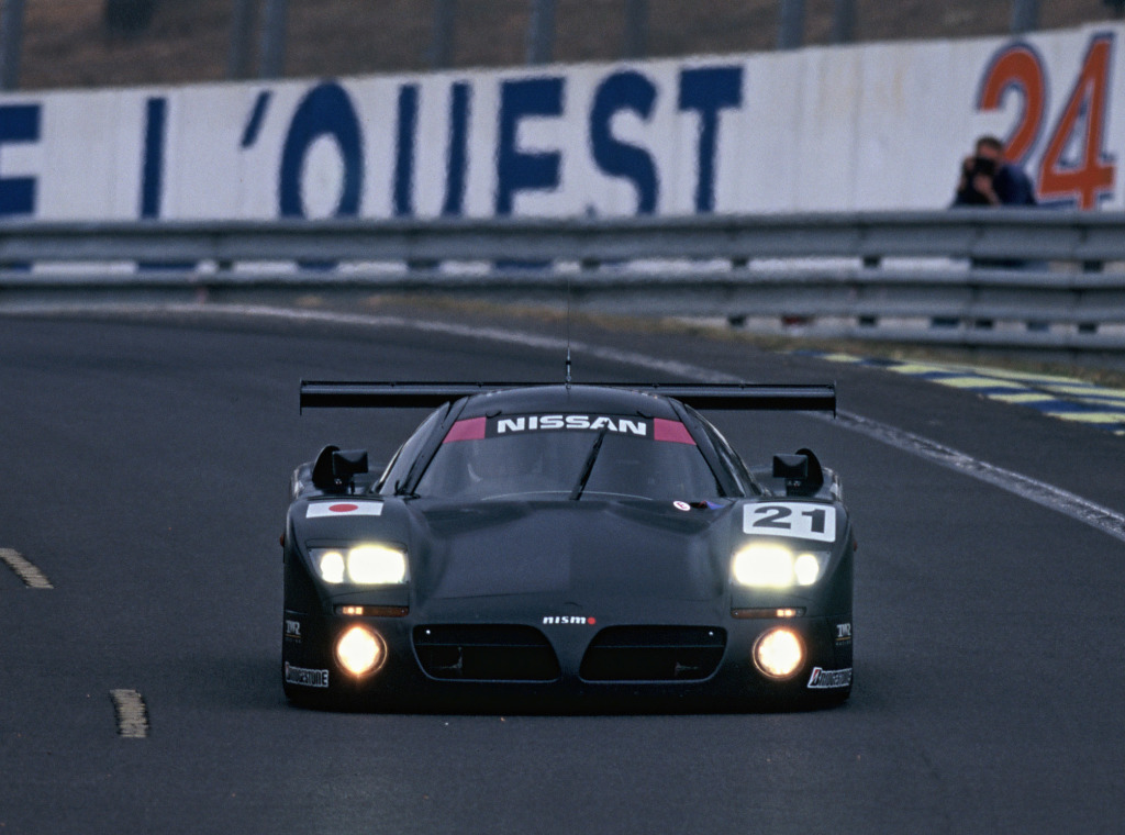 Nissan R390 GT1, rareté sur la piste ET sur la route ! - News d'Anciennes