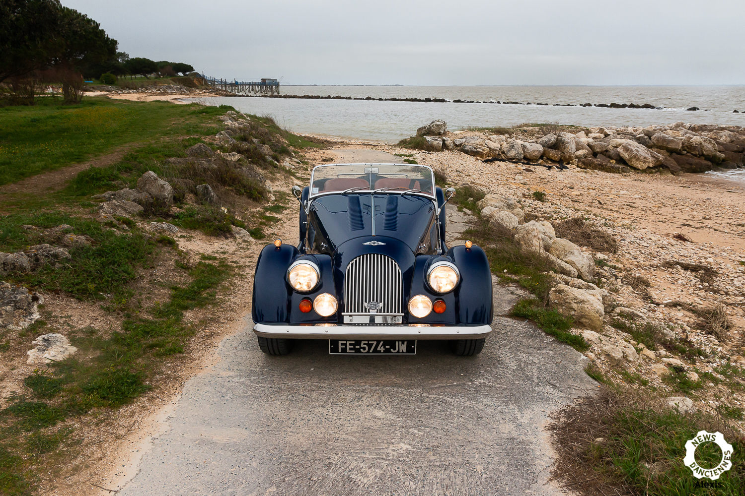 Au volant d'une Morgan 4/4, l'essentiel en une auto - News d'Anciennes