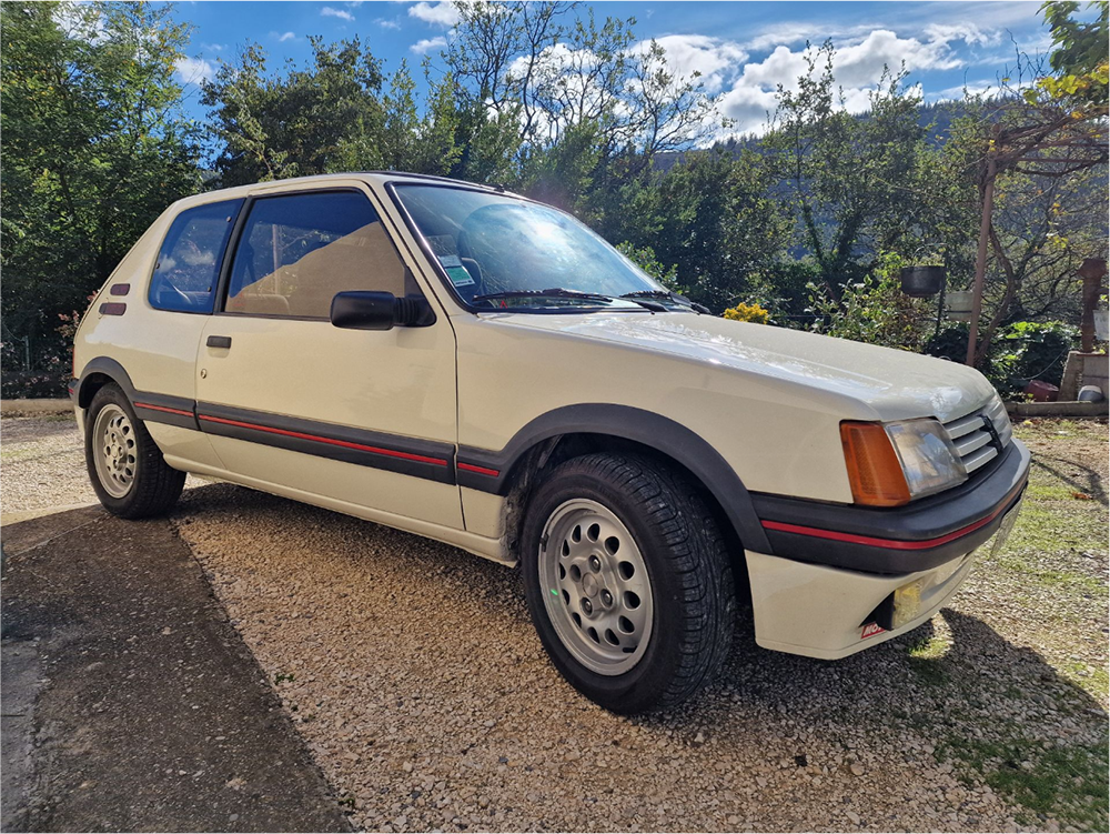 Ventes Osenat d'Epoqu'Auto 2024 : coup d'œil sur les catalogues ...